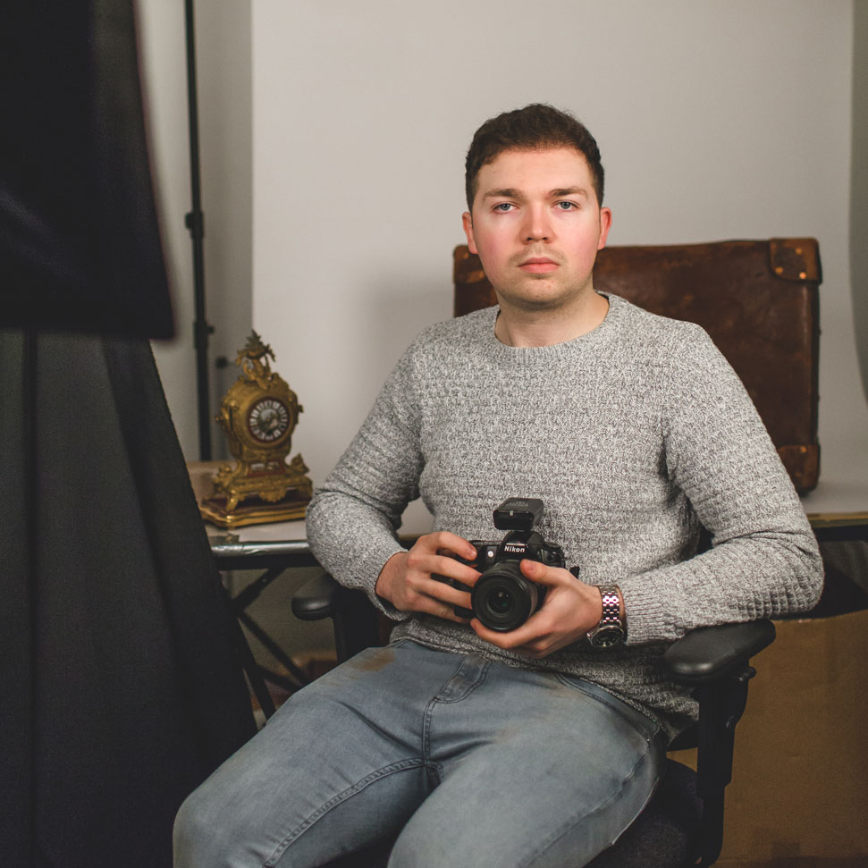 English Cameo Glass | Fieldings News